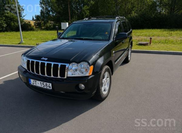 Melns Jeep Grand Cherokee 2005 Rīga, ar dzinēja tilpumu 3.00 L un nobraukumu 278 tūkst. km par 3500 €, foto 3 vietnē AUTOMOTO.COM.LV