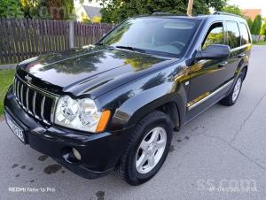 Melns Jeep Grand Cherokee 2005 Rīga, ar dzinēja tilpumu 3.00 L un nobraukumu 234 tūkst. km par 3950 €, foto  vietnē AUTOMOTO.COM.LV