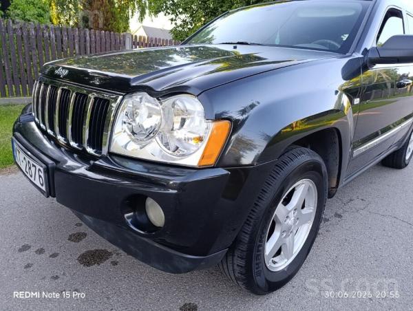 Black Jeep Grand Cherokee 2005 in Riga, with an engine capacity of 3.00 L and mileage of 234 thousand km for 3950 €, photo 2 on AUTOMOTO.COM.LV