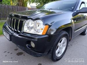 Melns Jeep Grand Cherokee 2005 Rīga, ar dzinēja tilpumu 3.00 L un nobraukumu 234 tūkst. km par 3950 €, foto 3 vietnē AUTOMOTO.COM.LV