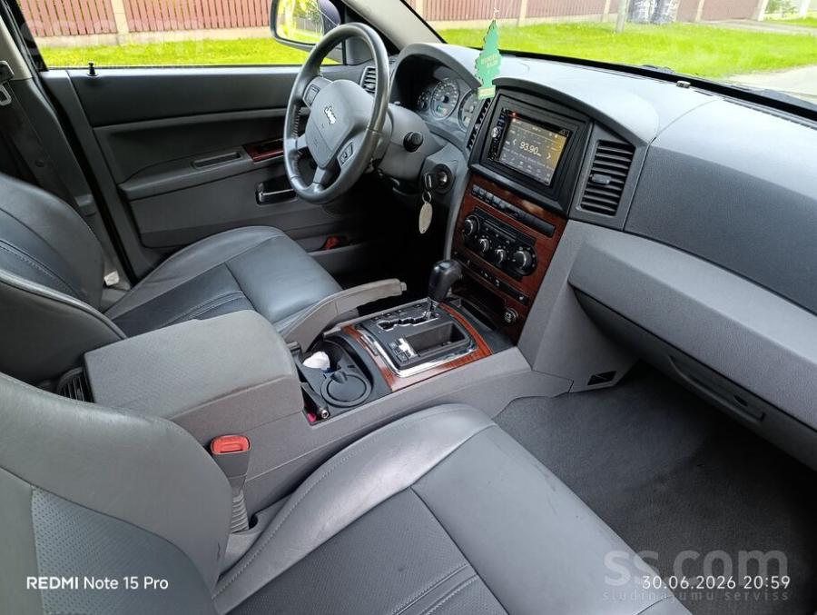 Melns Jeep Grand Cherokee 2005 Rīga, ar dzinēja tilpumu 3.00 L un nobraukumu 234 tūkst. km par 3950 €, foto 20 vietnē AUTOMOTO.COM.LV