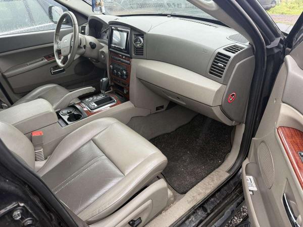 Melns Jeep Grand Cherokee 2005 Širvintos, ar dzinēja tilpumu 2.99 L un nobraukumu 343 tūkst. km par 4399 €, foto 10 vietnē AUTOMOTO.COM.LV