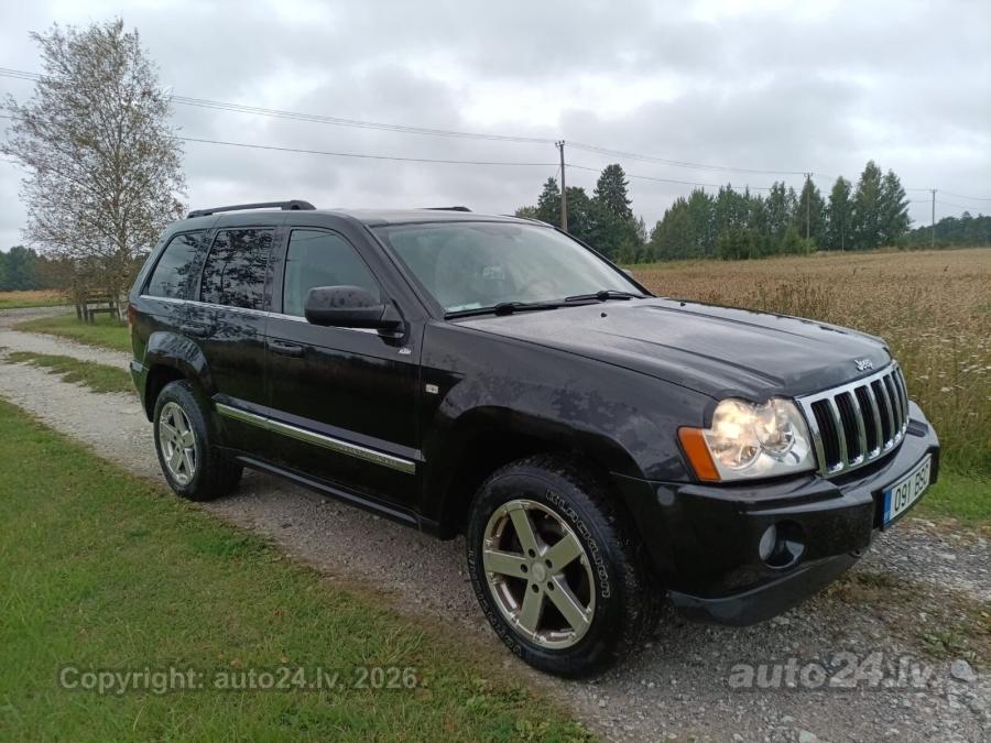 Black Jeep Grand Cherokee 2005 in Tallinn, with an engine capacity of 3.00 L and mileage of 288 thousand km for 3500 €, photo 1 on AUTOMOTO.COM.LV
