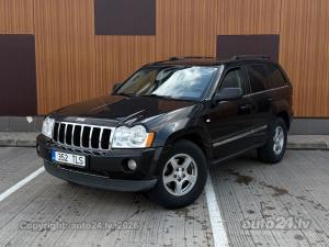 Melns Jeep Grand Cherokee 2005 Tartu, ar dzinēja tilpumu 3.00 L un nobraukumu 368 tūkst. km par 4000 €, foto  vietnē AUTOMOTO.COM.LV