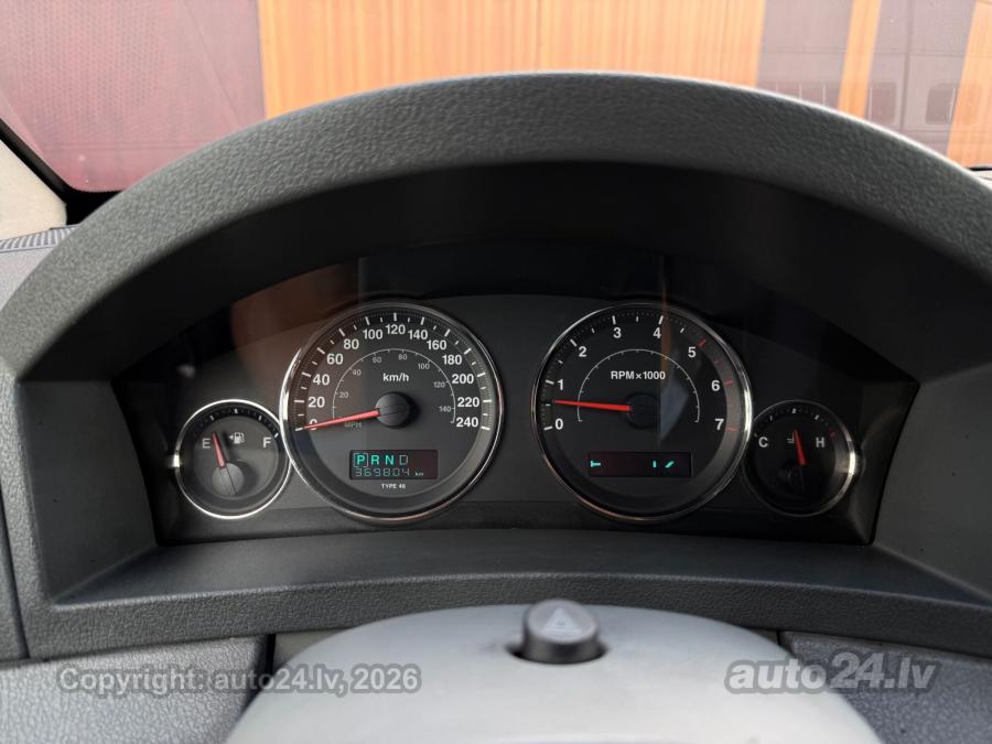 Melns Jeep Grand Cherokee 2005 Tartu, ar dzinēja tilpumu 3.00 L un nobraukumu 368 tūkst. km par 4000 €, foto 12 vietnē AUTOMOTO.COM.LV