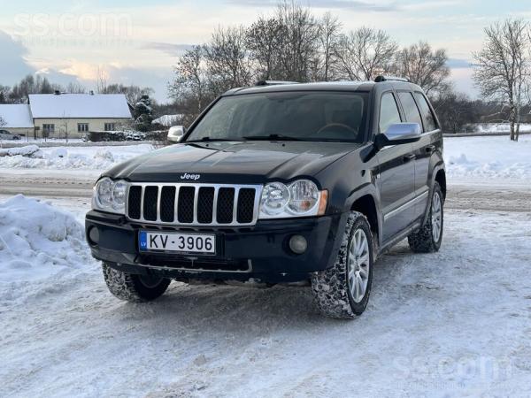 Black Jeep Grand Cherokee 2006 in Liepaja, with an engine capacity of 3.00 L and mileage of 336 thousand km for 3950 €, photo 1 on AUTOMOTO.COM.LV