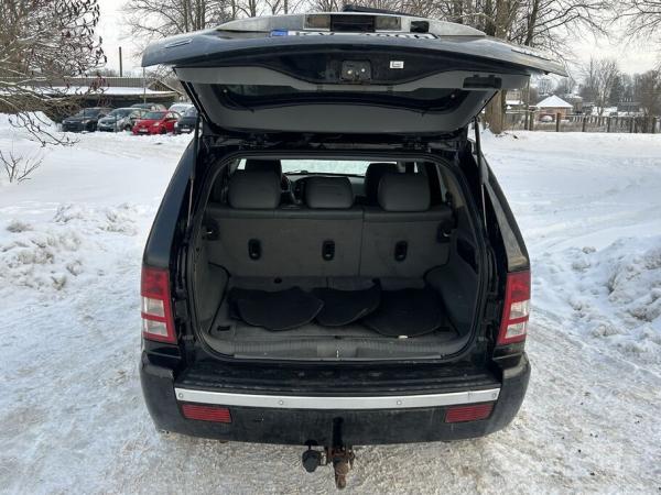 Black Jeep Grand Cherokee 2006 in Liepaja, with an engine capacity of 3.00 L and mileage of 336 thousand km for 3950 €, photo 4 on AUTOMOTO.COM.LV