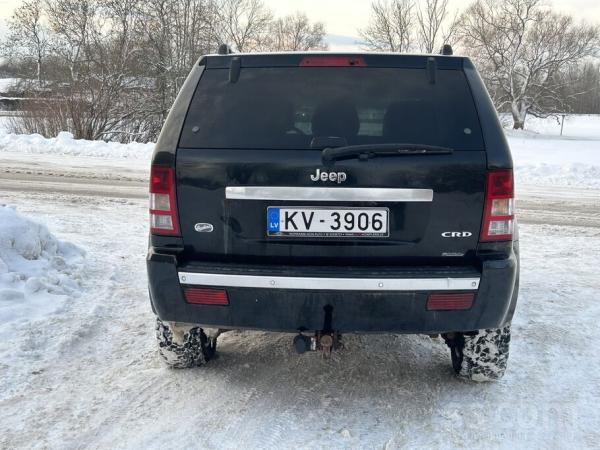 Black Jeep Grand Cherokee 2006 in Liepaja, with an engine capacity of 3.00 L and mileage of 336 thousand km for 3950 €, photo 6 on AUTOMOTO.COM.LV