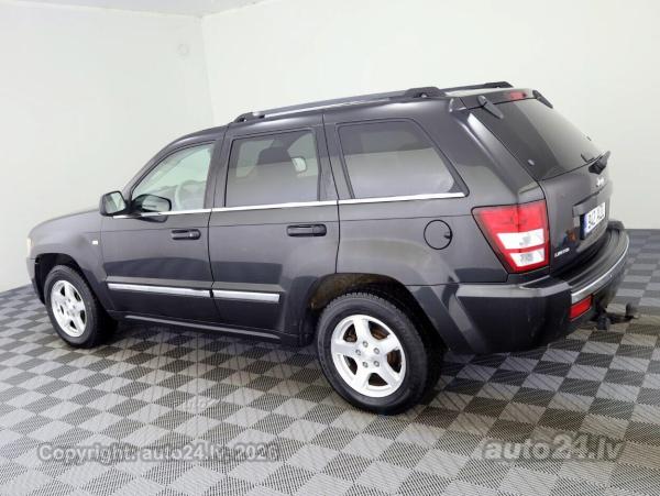 Melns Jeep Grand Cherokee 2006 Tallina, ar dzinēja tilpumu 5.70 L un nobraukumu 254 tūkst. km par 2499 €, foto 4 vietnē AUTOMOTO.COM.LV