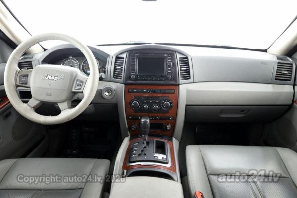 Melns Jeep Grand Cherokee 2006 Tallina, ar dzinēja tilpumu 5.70 L un nobraukumu 254 tūkst. km par 2499 €, foto 5 vietnē AUTOMOTO.COM.LV