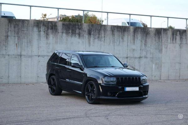 Melns Jeep Grand Cherokee 2006 Viļņa, ar dzinēja tilpumu 6.06 L un nobraukumu 215 tūkst. km par 11900 €, foto 2 vietnē AUTOMOTO.COM.LV