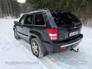 Melns Jeep Grand Cherokee 2006 Tallina, ar dzinēja tilpumu 3.00 L un nobraukumu 299 tūkst. km par 4799 €, foto 2 vietnē AUTOMOTO.COM.LV