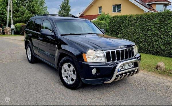 Black Jeep Grand Cherokee 2006 in Vilnius, with an engine capacity of 2.99 L and mileage of 320 thousand km for 3800 €, photo 1 on AUTOMOTO.COM.LV