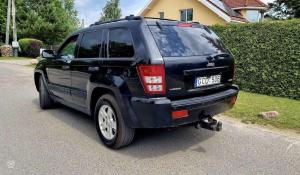 Black Jeep Grand Cherokee 2006 in Vilnius, with an engine capacity of 2.99 L and mileage of 320 thousand km for 3800 €, photo 3 on AUTOMOTO.COM.LV