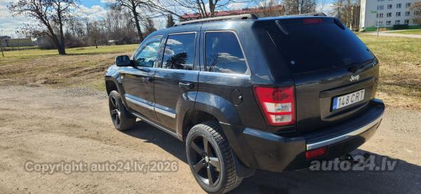Melns Jeep Grand Cherokee 2006 Tallina, ar dzinēja tilpumu 3.00 L un nobraukumu 220 tūkst. km par 4500 €, foto 4 vietnē AUTOMOTO.COM.LV