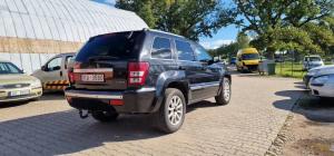 Black Jeep Grand Cherokee 2006 in Valmiera, with an engine capacity of 3.00 L and mileage of 236 thousand km for 3800 €, photo 4 on AUTOMOTO.COM.LV