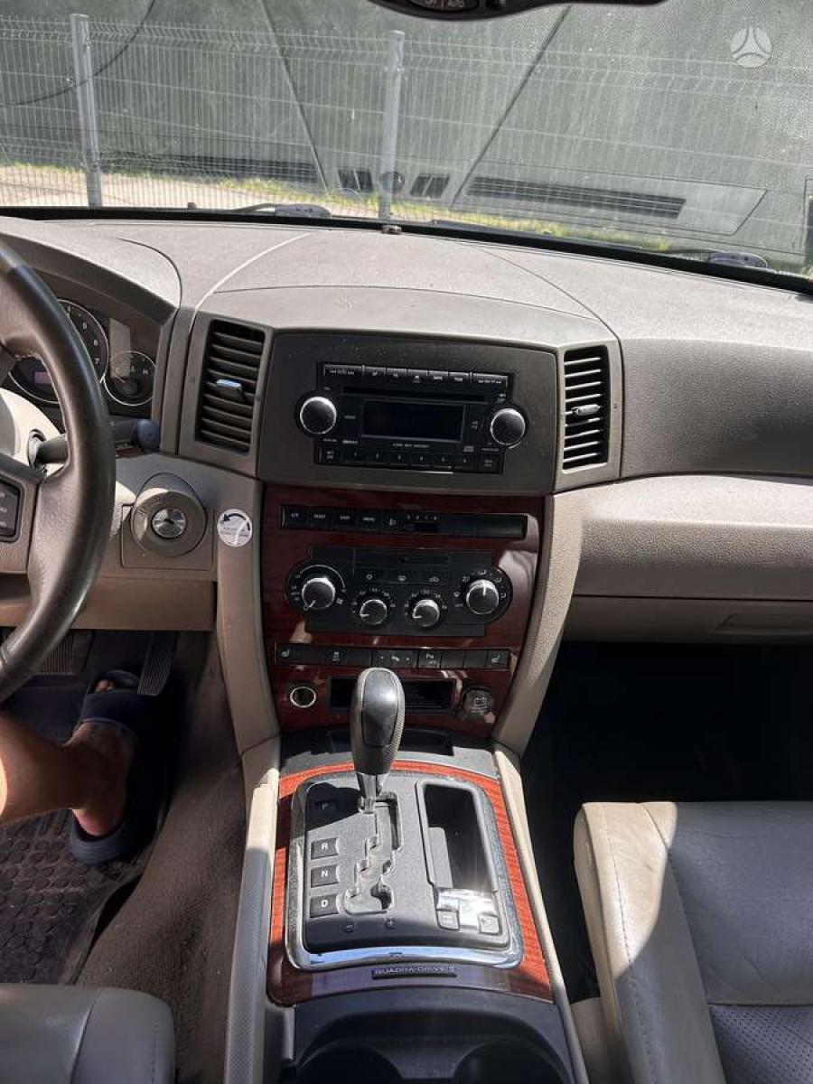 Melns Jeep Grand Cherokee 2006 Kauņa, ar dzinēja tilpumu 2.99 L un nobraukumu 217 tūkst. km par 2999 €, foto 11 vietnē AUTOMOTO.COM.LV