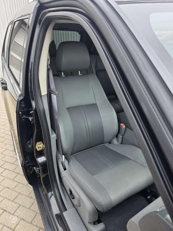 Melns Jeep Grand Cherokee 2006 Marijampole, ar dzinēja tilpumu 2.99 L un nobraukumu 218 tūkst. km par 5000 €, foto 10 vietnē AUTOMOTO.COM.LV