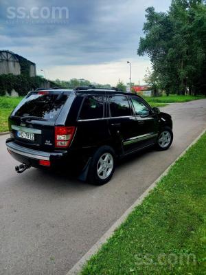 Melns Jeep Grand Cherokee 2006 Rīga, ar dzinēja tilpumu 3.00 L un nobraukumu 292 tūkst. km par 4800 €, foto 3 vietnē AUTOMOTO.COM.LV