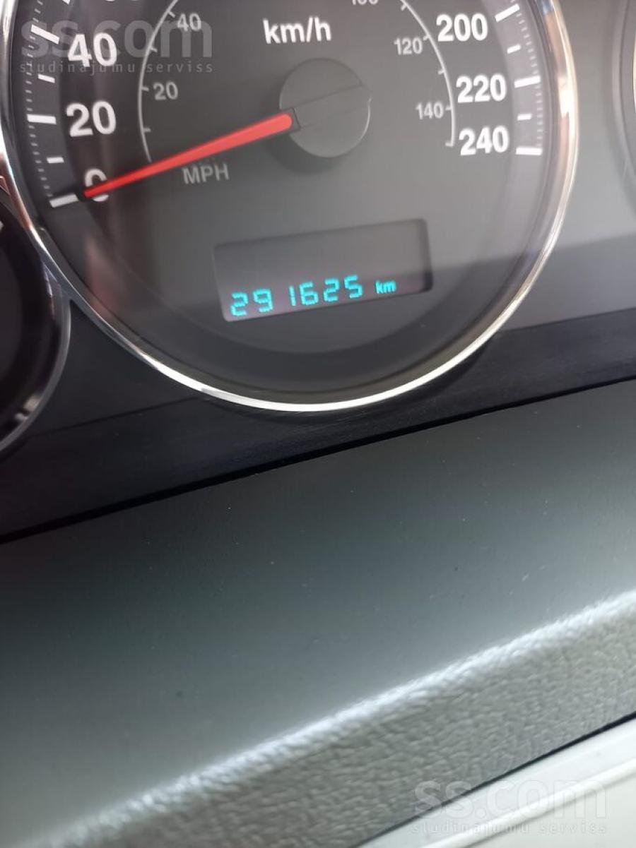 Melns Jeep Grand Cherokee 2006 Rīga, ar dzinēja tilpumu 3.00 L un nobraukumu 292 tūkst. km par 4800 €, foto 10 vietnē AUTOMOTO.COM.LV