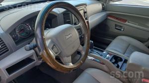 Melns Jeep Grand Cherokee 2006 Rīga, ar dzinēja tilpumu 3.00 L un nobraukumu 291 tūkst. km par 4800 €, foto 4 vietnē AUTOMOTO.COM.LV