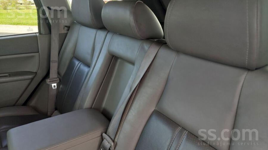 Melns Jeep Grand Cherokee 2006 Rīga, ar dzinēja tilpumu 3.00 L un nobraukumu 291 tūkst. km par 4800 €, foto 8 vietnē AUTOMOTO.COM.LV