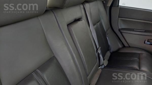 Jeep Grand Cherokee 2006 Rīga vietnē Melns Jeep Grand Cherokee 2006 Rīga, ar dzinēja tilpumu 3.00 L un nobraukumu 291 tūkst. km par 4800 €, foto 9 vietnē AUTOMOTO.COM.LV