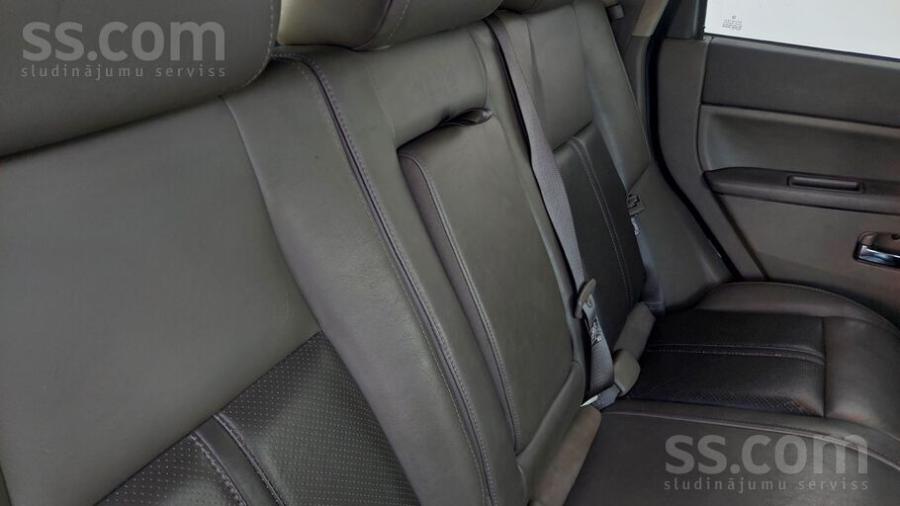 Melns Jeep Grand Cherokee 2006 Rīga, ar dzinēja tilpumu 3.00 L un nobraukumu 291 tūkst. km par 4800 €, foto 9 vietnē AUTOMOTO.COM.LV