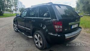 Black Jeep Grand Cherokee 2006 in Tartu, with an engine capacity of 3.00 L and mileage of 0 thousand km for 5550 €, photo 3 on AUTOMOTO.COM.LV