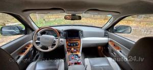 Black Jeep Grand Cherokee 2006 in Tartu, with an engine capacity of 3.00 L and mileage of 0 thousand km for 5550 €, photo 12 on AUTOMOTO.COM.LV