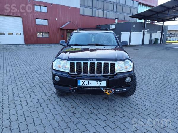 Jeep Grand Cherokee 2006 Jelgava vietnÄ Melns Jeep Grand Cherokee 2006 Jelgava, ar dzinÄja tilpumu 3.00 L un nobraukumu 366 tÅ«kst. km par 6990 ā¬, foto 3 vietnÄ AUTOMOTO.COM.LV