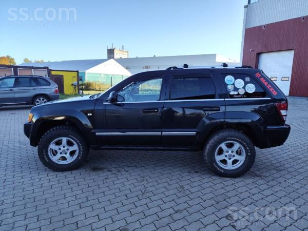 Jeep Grand Cherokee 2006 Jelgava vietnÄ Melns Jeep Grand Cherokee 2006 Jelgava, ar dzinÄja tilpumu 3.00 L un nobraukumu 366 tÅ«kst. km par 6990 ā¬, foto 7 vietnÄ AUTOMOTO.COM.LV