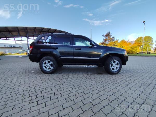 Jeep Grand Cherokee 2006 Jelgava vietnÄ Melns Jeep Grand Cherokee 2006 Jelgava, ar dzinÄja tilpumu 3.00 L un nobraukumu 366 tÅ«kst. km par 6990 ā¬, foto 11 vietnÄ AUTOMOTO.COM.LV