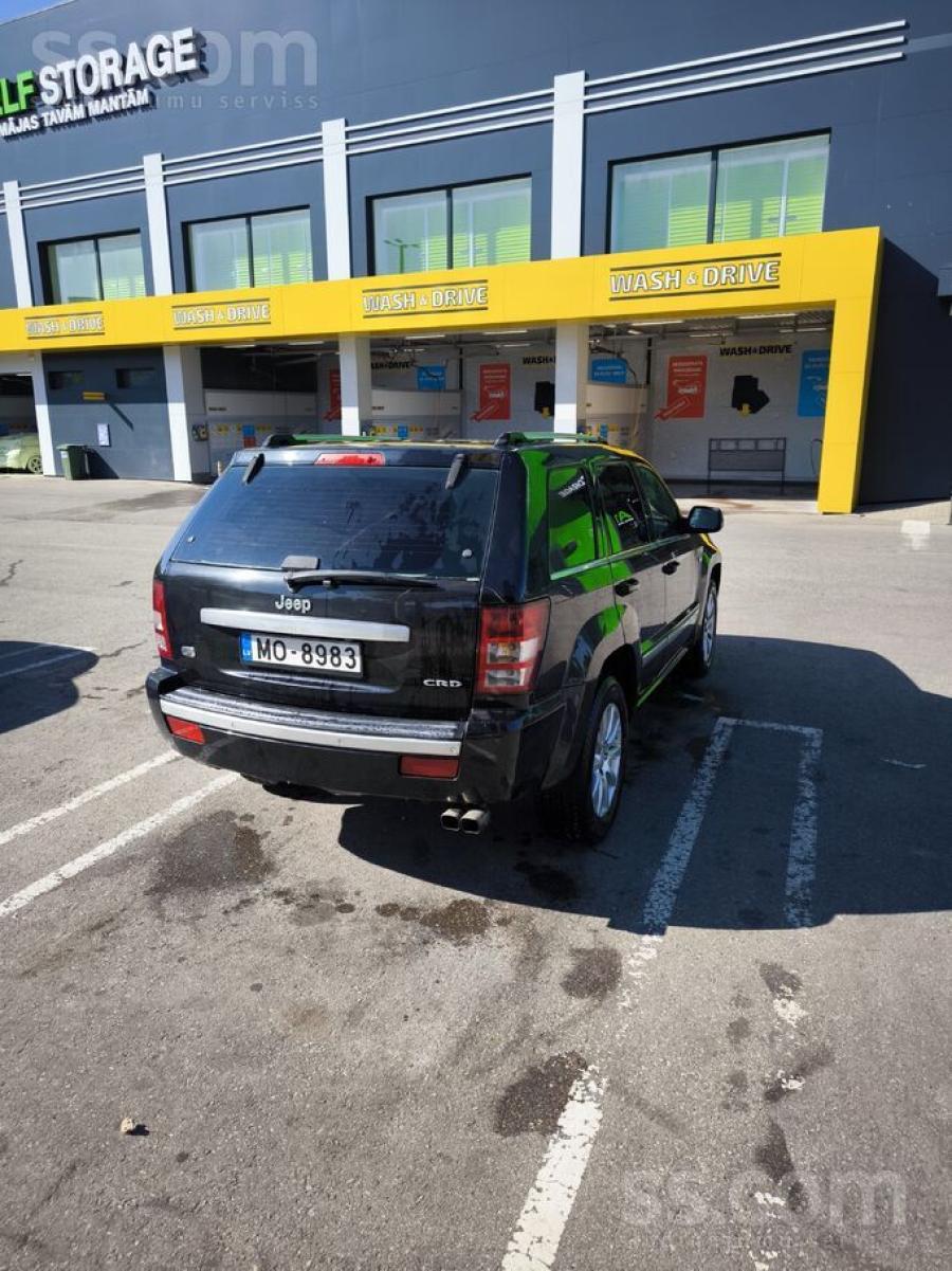 Black Jeep Grand Cherokee 2007 in Riga, with an engine capacity of 3.00 L and mileage of 242 thousand km for 31500 €, photo 5 on AUTOMOTO.COM.LV