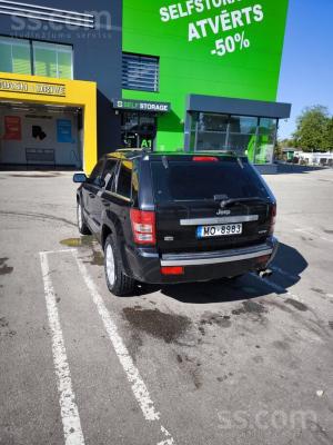 Black Jeep Grand Cherokee 2007 in Riga, with an engine capacity of 3.00 L and mileage of 242 thousand km for 31500 €, photo 6 on AUTOMOTO.COM.LV