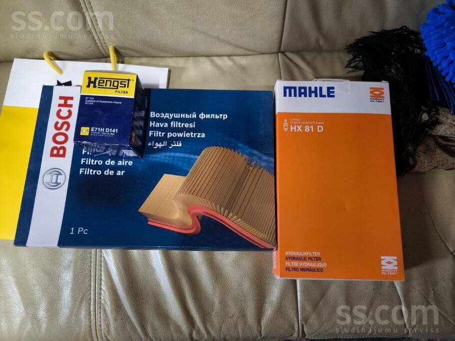 Black Jeep Grand Cherokee 2007 in Riga, with an engine capacity of 3.00 L and mileage of 242 thousand km for 31500 €, photo 20 on AUTOMOTO.COM.LV