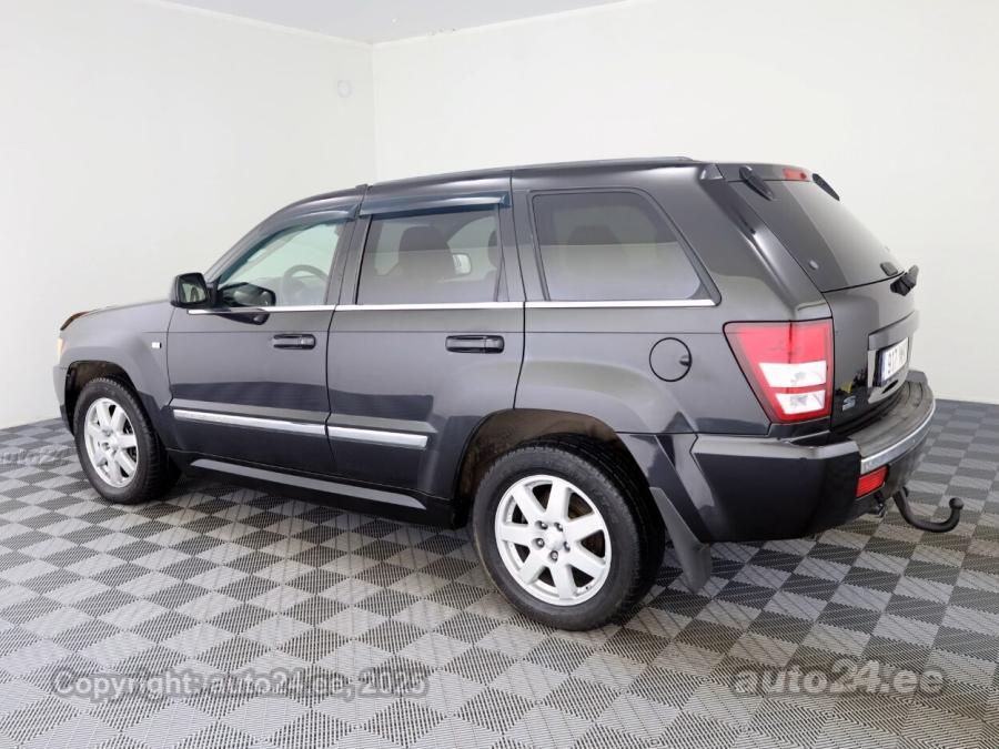 Melns Jeep Grand Cherokee 2007 Tallina, ar dzinēja tilpumu 3.00 L un nobraukumu 287 tūkst. km par 3199 €, foto 4 vietnē AUTOMOTO.COM.LV