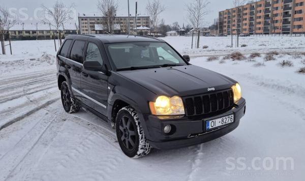 Black Jeep Grand Cherokee 2007 in Dobele, with an engine capacity of 3.00 L and mileage of 287 thousand km for 4350 €, photo 1 on AUTOMOTO.COM.LV