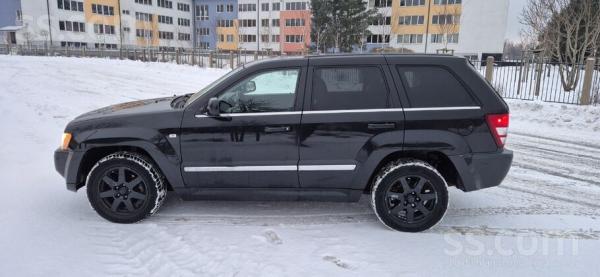 Black Jeep Grand Cherokee 2007 in Dobele, with an engine capacity of 3.00 L and mileage of 287 thousand km for 4350 €, photo 5 on AUTOMOTO.COM.LV
