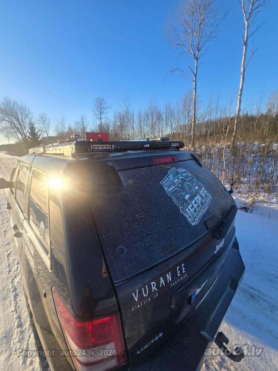 Black Jeep Grand Cherokee 2007 in Tartu, with an engine capacity of 3.00 L and mileage of 398 thousand km for 6000 €, photo 9 on AUTOMOTO.COM.LV