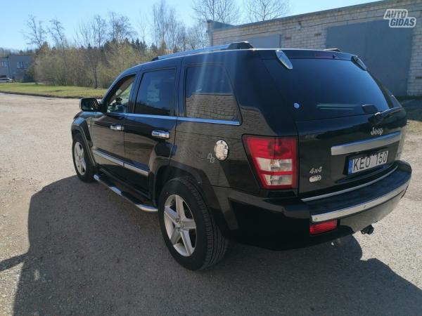 Black Jeep Grand Cherokee 2007 in Utena, with an engine capacity of 3.00 L and mileage of 275 thousand km for 4150 €, photo 9 on AUTOMOTO.COM.LV