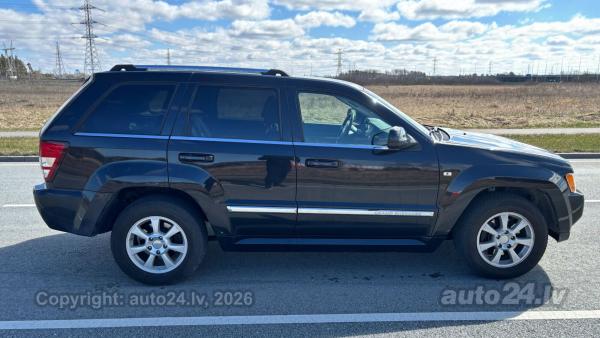 Black Jeep Grand Cherokee 2007 in Tallinn, with an engine capacity of 3.00 L and mileage of 225 thousand km for 5500 €, photo 6 on AUTOMOTO.COM.LV