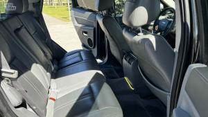 Black Jeep Grand Cherokee 2007 in Marijampole, with an engine capacity of 3.00 L and mileage of 224 thousand km for 4250 €, photo 14 on AUTOMOTO.COM.LV
