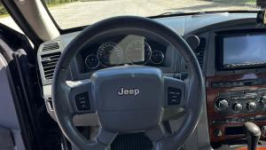 Black Jeep Grand Cherokee 2007 in Marijampole, with an engine capacity of 3.00 L and mileage of 224 thousand km for 4250 €, photo 16 on AUTOMOTO.COM.LV