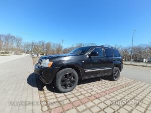 Black Jeep Grand Cherokee 2007 in Tallinn, with an engine capacity of 3.00 L and mileage of 303 thousand km for 4500 €, photo 3 on AUTOMOTO.COM.LV