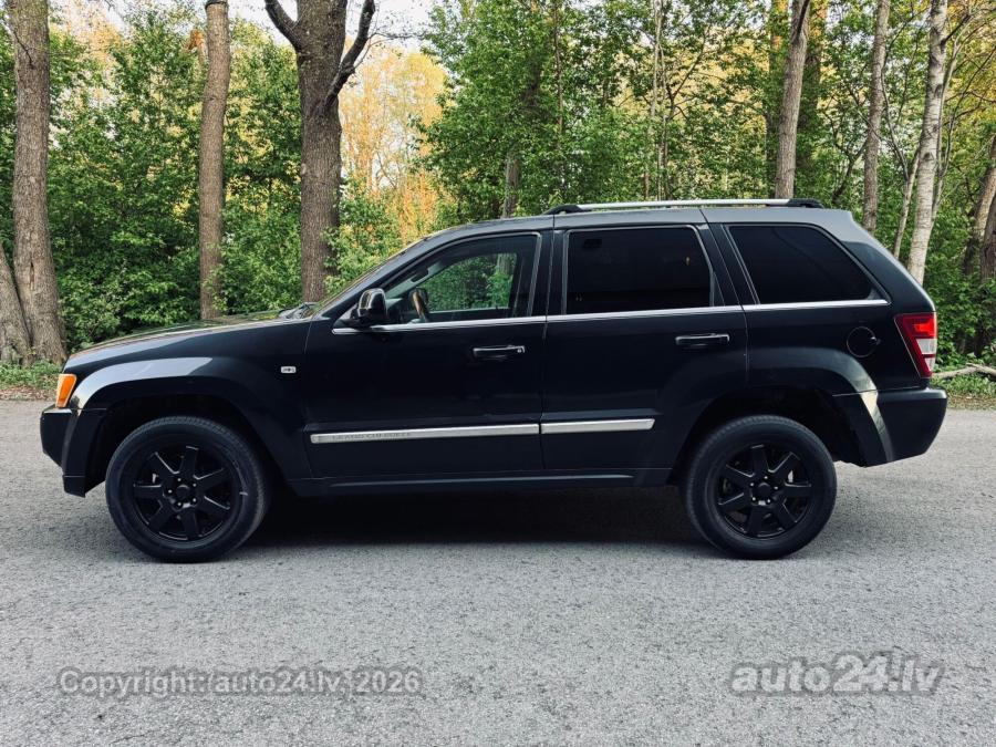 Melns Jeep Grand Cherokee 2007 Tallina, ar dzinēja tilpumu 3.00 L un nobraukumu 300 tūkst. km par 3990 €, foto 3 vietnē AUTOMOTO.COM.LV