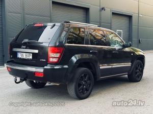 Melns Jeep Grand Cherokee 2007 Tallina, ar dzinēja tilpumu 3.00 L un nobraukumu 300 tūkst. km par 3990 €, foto 5 vietnē AUTOMOTO.COM.LV
