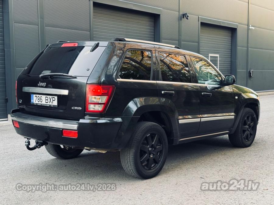 Melns Jeep Grand Cherokee 2007 Tallina, ar dzinēja tilpumu 3.00 L un nobraukumu 300 tūkst. km par 3990 €, foto 5 vietnē AUTOMOTO.COM.LV