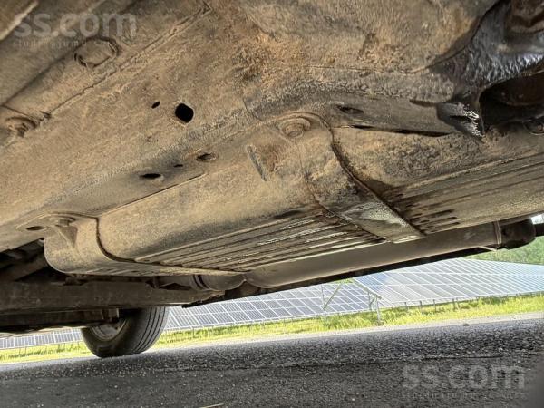 Черный Джип Гранд Чероки 2007 в Лимбажи, объемом двигателя 3.00 л и пробегом 249 тыс. км за 5300 €, фото 5 на AUTOMOTO.COM.LV