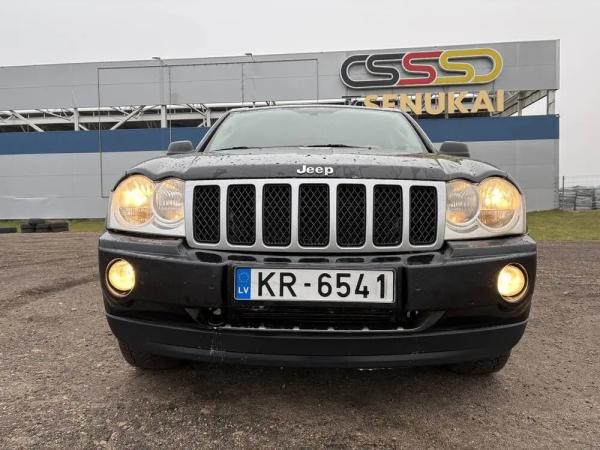 Black Jeep Grand Cherokee 2007 in Daugavpils, with an engine capacity of 3.00 L and mileage of 272 thousand km for 5750 €, photo 8 on AUTOMOTO.COM.LV
